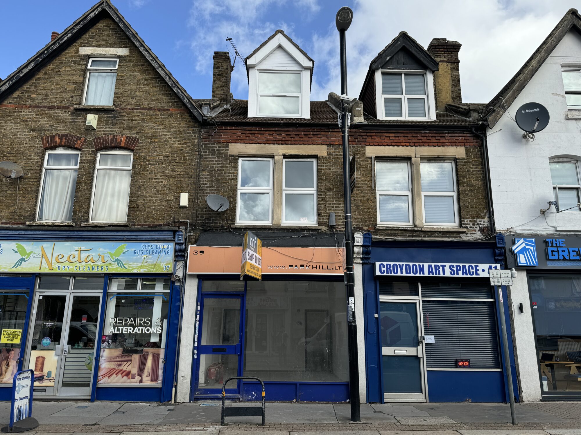 LET: 39 Lower Addiscombe Road, Croydon, CR0 6PQ – A ground floor kiosk sized lock-up shop and ...